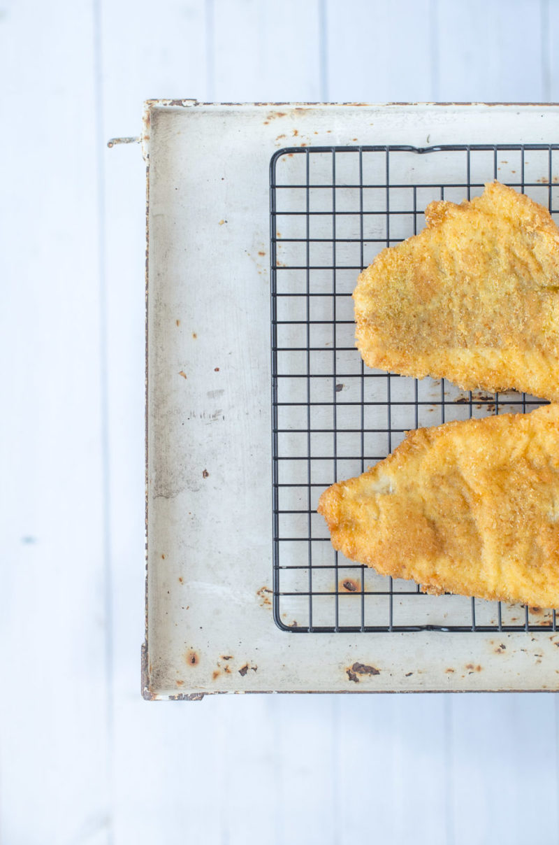 Knuspriger Backfisch mit selbstgemachter Remoulade, Fisch ausbacken ...